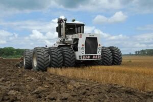 A look at the world's largest and heaviest farm machinery - Agri ...